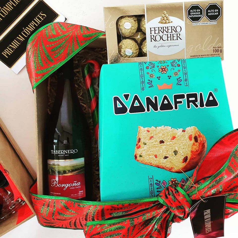 Box Panetón - Vino - Floristería Cómplices